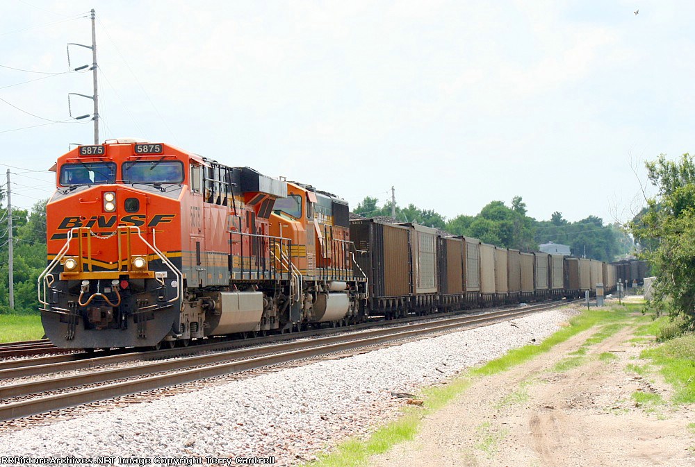 BNSF 5875
